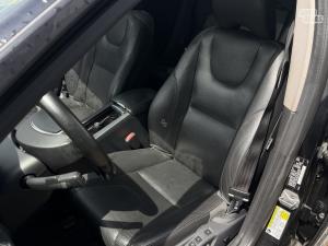 Black Volvo XC60 2016 in Alytus, with an engine capacity of 2.00 L and mileage of 165 thousand km for 9999 €, photo 11 on AUTOMOTO.COM.LV