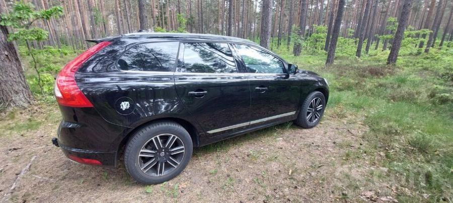 Черный Вольво ХС60 2016 в Рига, объемом двигателя 2.40 л и пробегом 226 тыс. км за 20000 €, фото 8 на AUTOMOTO.COM.LV