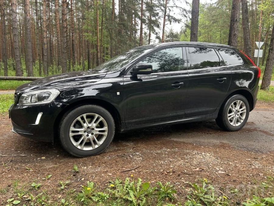 Melns Volvo XC60 2016 Daugavpils, ar dzinēja tilpumu 2.40 L un nobraukumu 260 tūkst. km par 16500 €, foto 3 vietnē AUTOMOTO.COM.LV