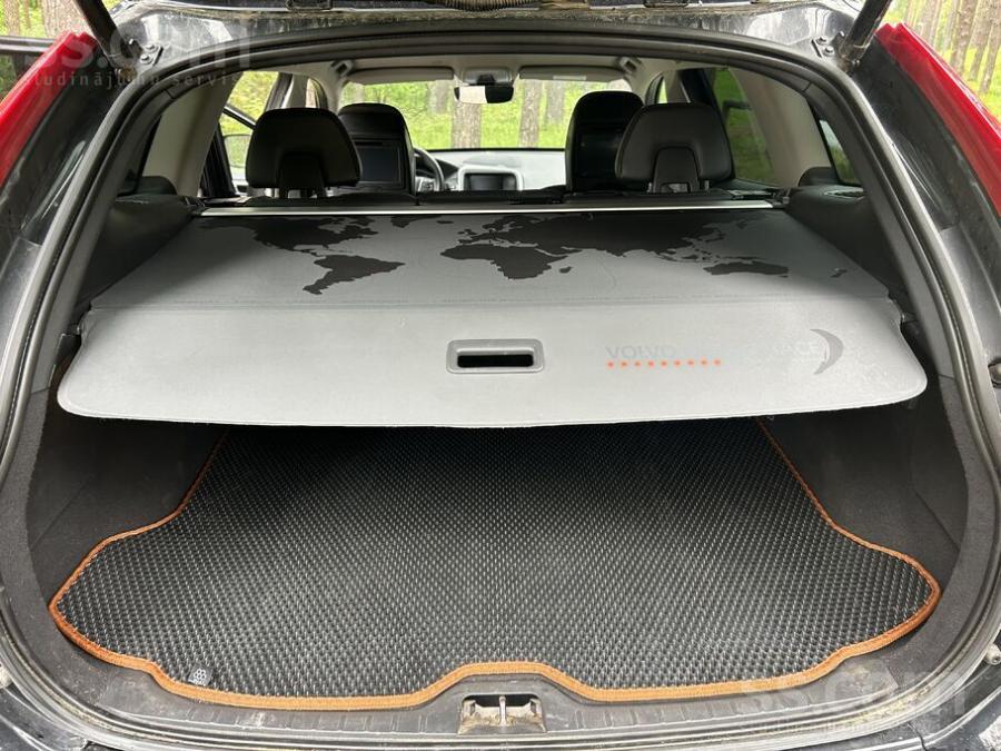 Melns Volvo XC60 2016 Daugavpils, ar dzinēja tilpumu 2.40 L un nobraukumu 260 tūkst. km par 16500 €, foto 12 vietnē AUTOMOTO.COM.LV