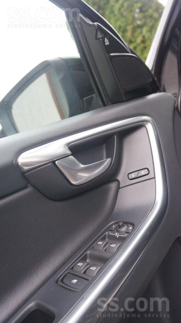 Melns Volvo XC60 2016 Jelgava, ar dzinēja tilpumu 2.00 L un nobraukumu 0 tūkst. km par 13990 €, foto 6 vietnē AUTOMOTO.COM.LV