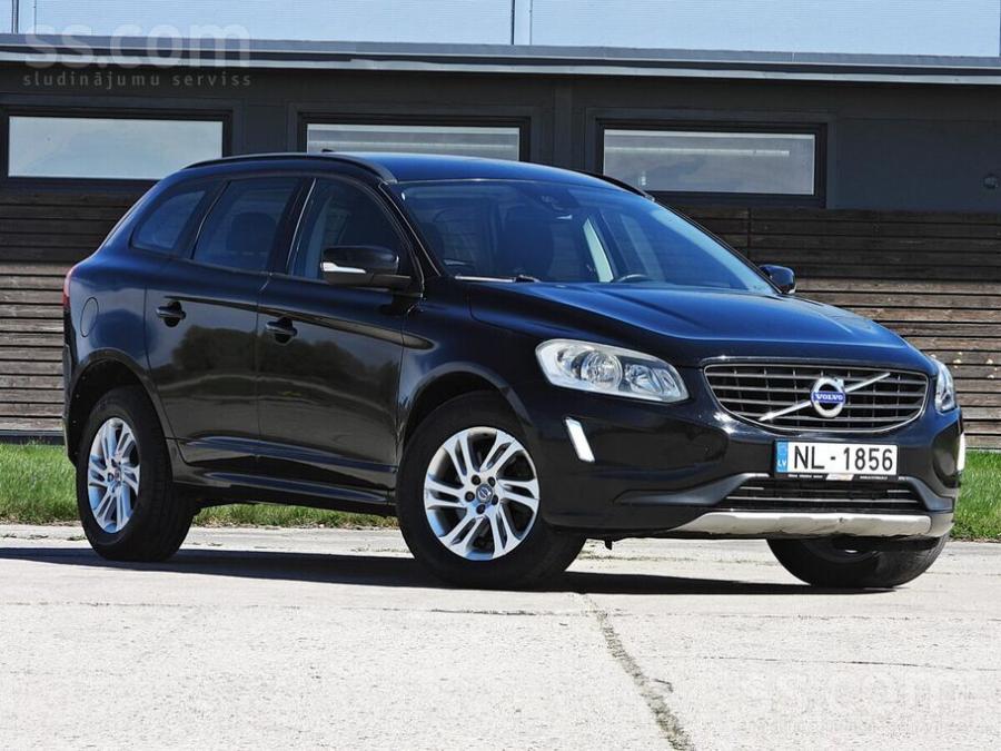 Black Volvo XC60 2016 in Riga, with an engine capacity of 2.00 L and mileage of 334 thousand km for 12900 €, photo 4 on AUTOMOTO.COM.LV