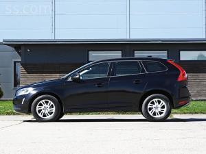 Black Volvo XC60 2016 in Riga, with an engine capacity of 2.00 L and mileage of 334 thousand km for 12900 €, photo 5 on AUTOMOTO.COM.LV