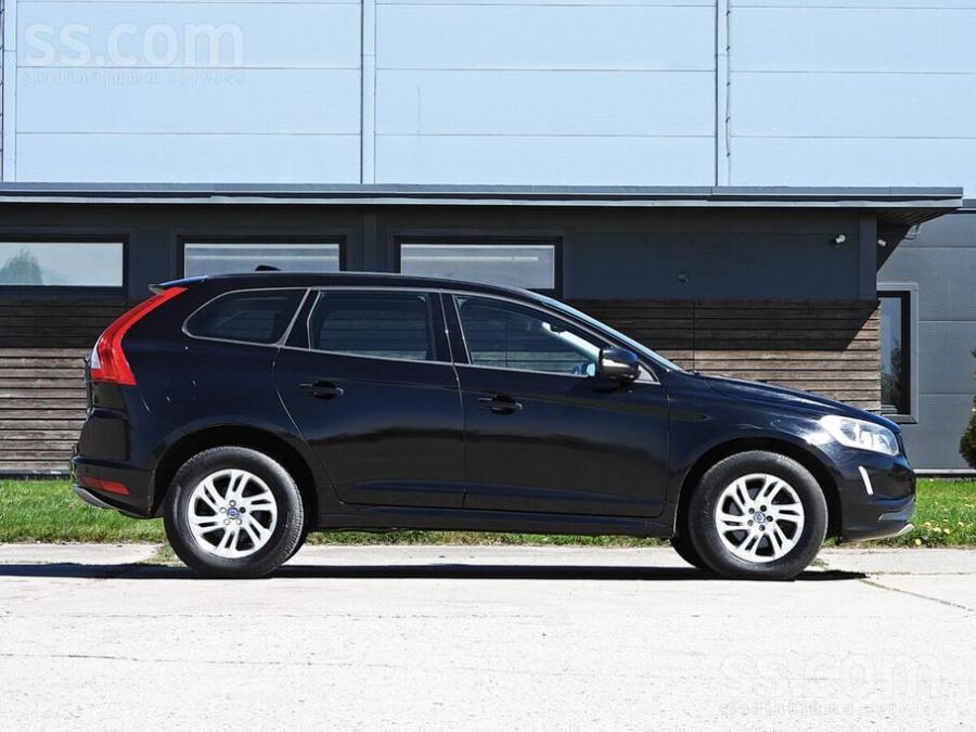 Black Volvo XC60 2016 in Riga, with an engine capacity of 2.00 L and mileage of 334 thousand km for 12900 €, photo 9 on AUTOMOTO.COM.LV