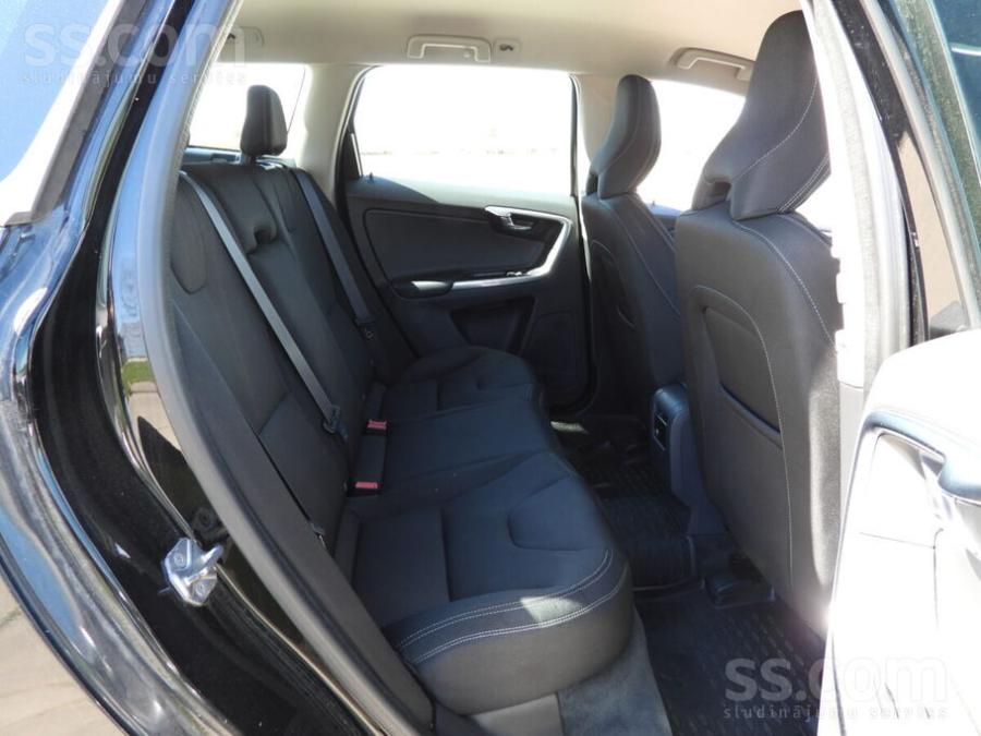 Black Volvo XC60 2016 in Riga, with an engine capacity of 2.00 L and mileage of 334 thousand km for 12900 €, photo 17 on AUTOMOTO.COM.LV