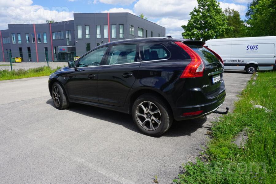 Melns Volvo XC60 2016 Rīga, ar dzinēja tilpumu 2.00 L un nobraukumu 348 tūkst. km par 10700 €, foto 8 vietnē AUTOMOTO.COM.LV