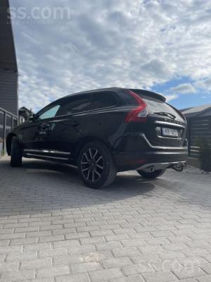 Melns Volvo XC60 2016 Jelgava, ar dzinēja tilpumu 2.00 L un nobraukumu 260 tūkst. km par 12500 €, foto 3 vietnē AUTOMOTO.COM.LV