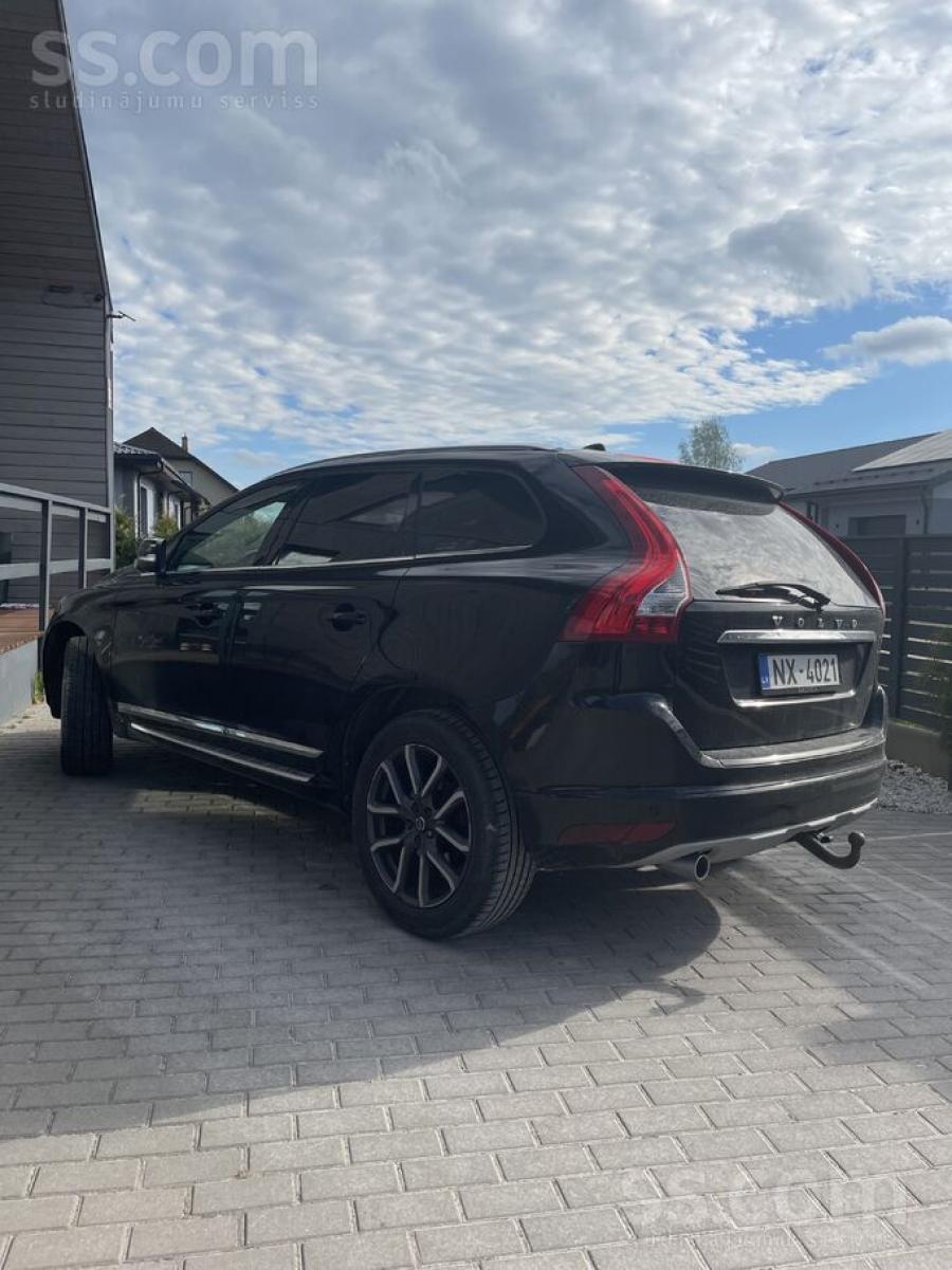 Melns Volvo XC60 2016 Jelgava, ar dzinēja tilpumu 2.00 L un nobraukumu 260 tūkst. km par 12500 €, foto 5 vietnē AUTOMOTO.COM.LV