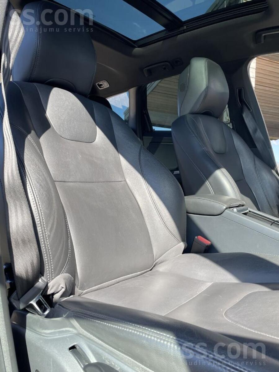 Melns Volvo XC60 2016 Jelgava, ar dzinēja tilpumu 2.00 L un nobraukumu 260 tūkst. km par 12500 €, foto 10 vietnē AUTOMOTO.COM.LV