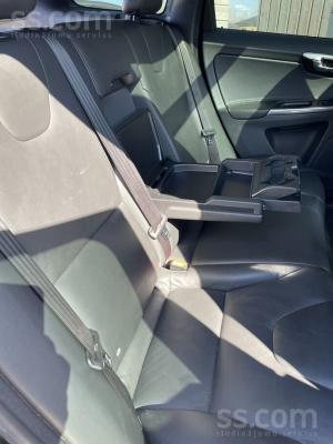 Melns Volvo XC60 2016 Jelgava, ar dzinēja tilpumu 2.00 L un nobraukumu 260 tūkst. km par 12500 €, foto 12 vietnē AUTOMOTO.COM.LV