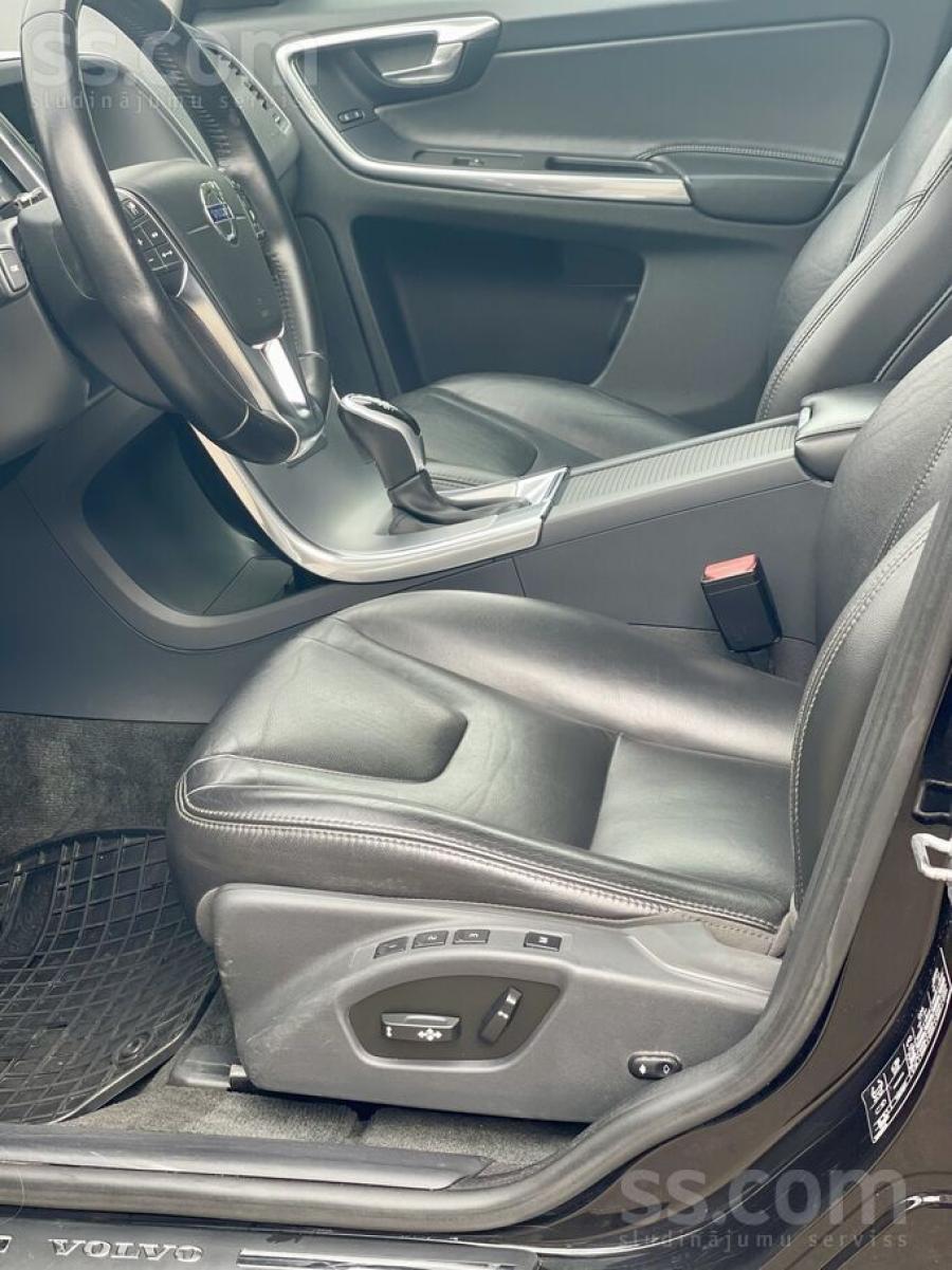 Melns Volvo XC60 2016 Rīga, ar dzinēja tilpumu 2.40 L un nobraukumu 0 tūkst. km par 13300 €, foto 7 vietnē AUTOMOTO.COM.LV