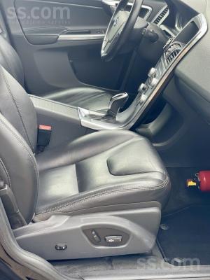 Melns Volvo XC60 2016 Rīga, ar dzinēja tilpumu 2.40 L un nobraukumu 0 tūkst. km par 13300 €, foto 8 vietnē AUTOMOTO.COM.LV