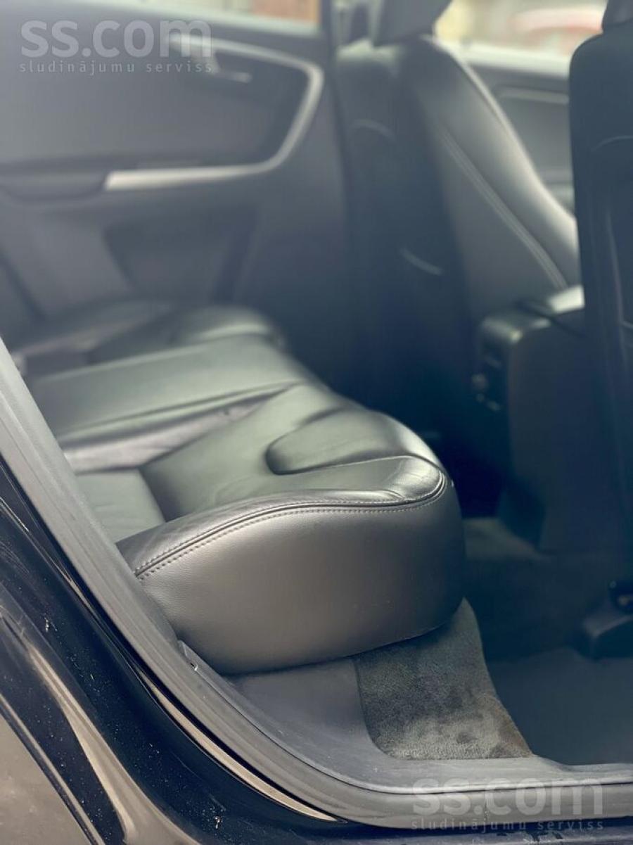 Melns Volvo XC60 2016 Rīga, ar dzinēja tilpumu 2.40 L un nobraukumu 0 tūkst. km par 13300 €, foto 10 vietnē AUTOMOTO.COM.LV