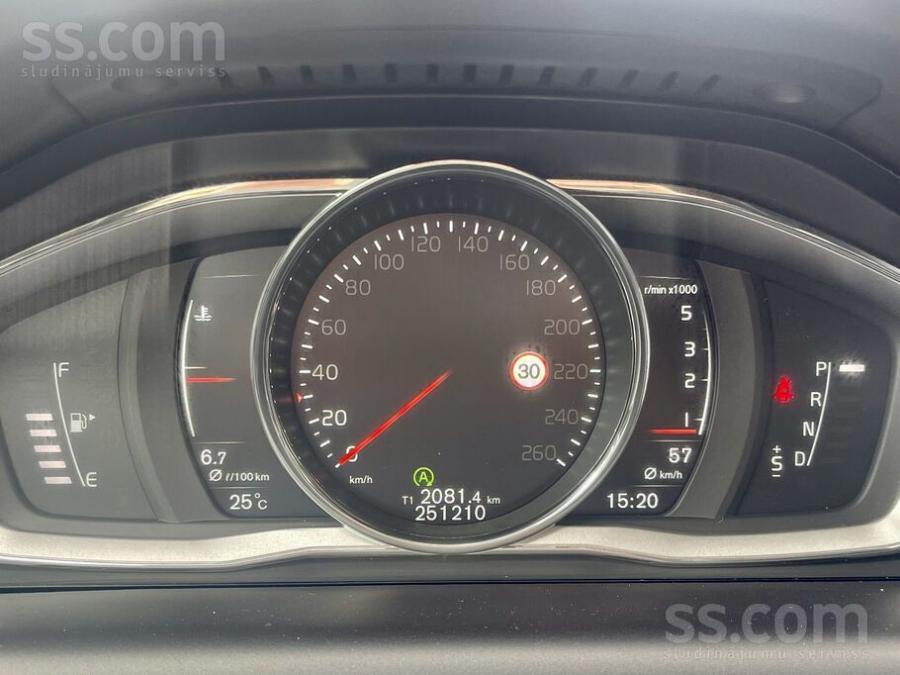 Melns Volvo XC60 2016 Rīga, ar dzinēja tilpumu 2.40 L un nobraukumu 0 tūkst. km par 13300 €, foto 15 vietnē AUTOMOTO.COM.LV