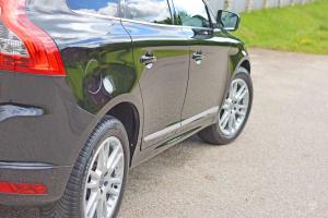 Black Volvo XC60 2016 in Vilnius, with an engine capacity of 2.00 L and mileage of 168 thousand km for 14950 €, photo 7 on AUTOMOTO.COM.LV