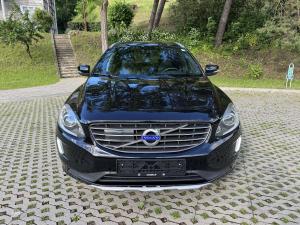 Melns Volvo XC60 2016 Kauņa, ar dzinēja tilpumu 1.97 L un nobraukumu 251 tūkst. km par 12950 €, foto 4 vietnē AUTOMOTO.COM.LV