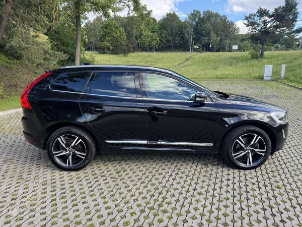Black Volvo XC60 2016 in Kaunas, with an engine capacity of 1.97 L and mileage of 251 thousand km for 12950 €, photo 5 on AUTOMOTO.COM.LV