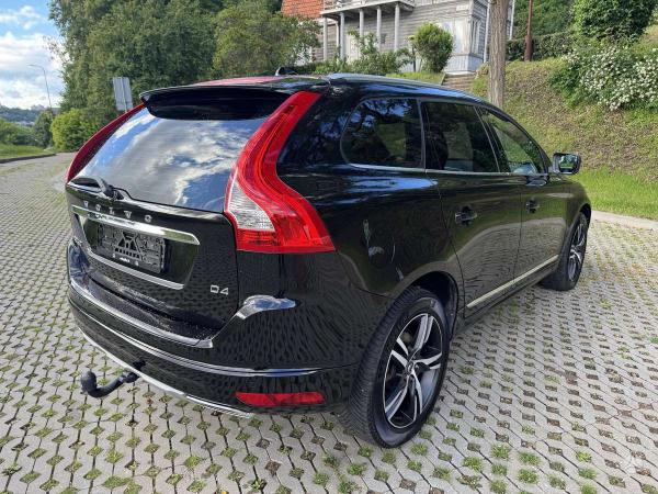 Black Volvo XC60 2016 in Kaunas, with an engine capacity of 1.97 L and mileage of 251 thousand km for 12950 €, photo 6 on AUTOMOTO.COM.LV