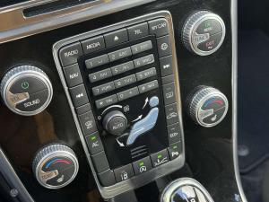 Melns Volvo XC60 2016 Kauņa, ar dzinēja tilpumu 1.97 L un nobraukumu 251 tūkst. km par 12950 €, foto 19 vietnē AUTOMOTO.COM.LV