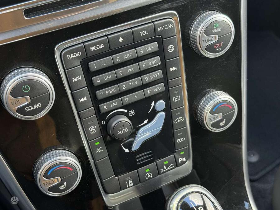 Melns Volvo XC60 2016 Kauņa, ar dzinēja tilpumu 1.97 L un nobraukumu 251 tūkst. km par 12950 €, foto 19 vietnē AUTOMOTO.COM.LV