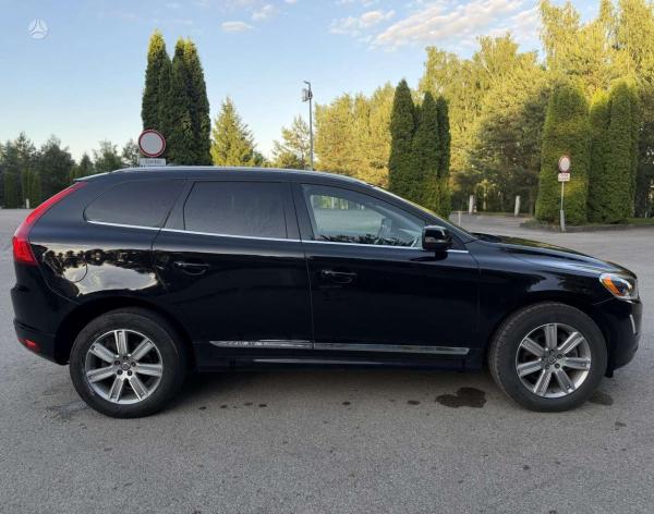 Melns Volvo XC60 2016 Alīta, ar dzinēja tilpumu 1.97 L un nobraukumu 165 tūkst. km par 12800 €, foto 6 vietnē AUTOMOTO.COM.LV