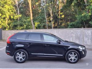 Melns Volvo XC60 2016 Viļņa, ar dzinēja tilpumu 1.97 L un nobraukumu 281 tūkst. km par 9900 €, foto 5 vietnē AUTOMOTO.COM.LV