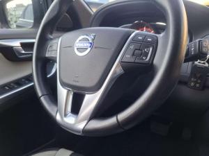 Melns Volvo XC60 2016 Viļņa, ar dzinēja tilpumu 1.97 L un nobraukumu 281 tūkst. km par 9900 €, foto 23 vietnē AUTOMOTO.COM.LV
