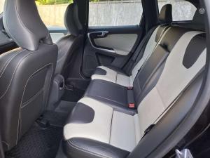 Melns Volvo XC60 2016 Viļņa, ar dzinēja tilpumu 1.97 L un nobraukumu 281 tūkst. km par 9900 €, foto 27 vietnē AUTOMOTO.COM.LV