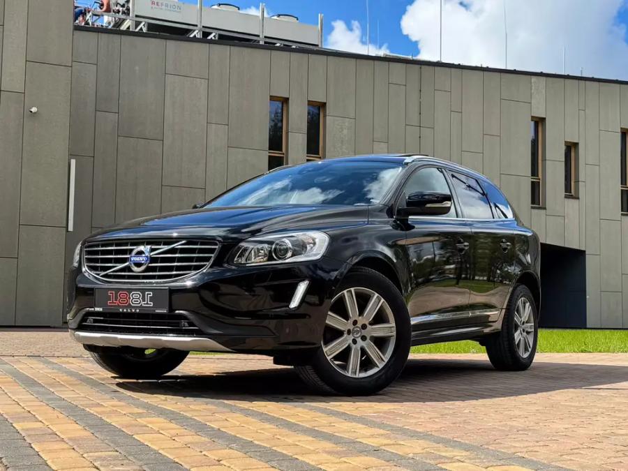 Black Volvo XC60 2016 in Riga, with an engine capacity of 2.40 L and mileage of 217 thousand km for 15400 €, photo 6 on AUTOMOTO.COM.LV