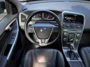 Black Volvo XC60 2016 in Riga, with an engine capacity of 2.40 L and mileage of 217 thousand km for 15400 €, photo 13 on AUTOMOTO.COM.LV