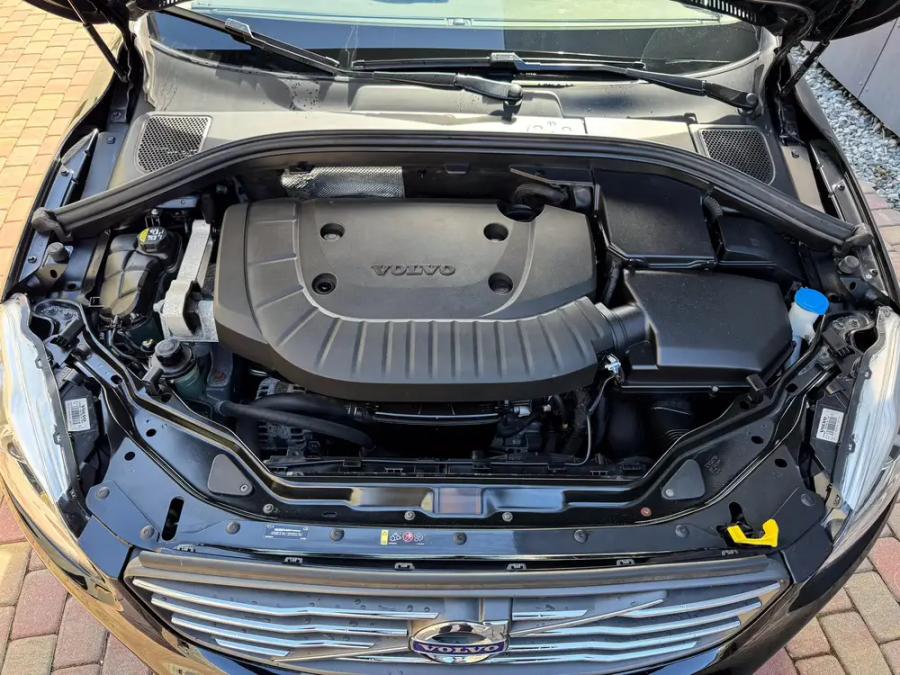 Black Volvo XC60 2016 in Riga, with an engine capacity of 2.40 L and mileage of 217 thousand km for 15400 €, photo 22 on AUTOMOTO.COM.LV