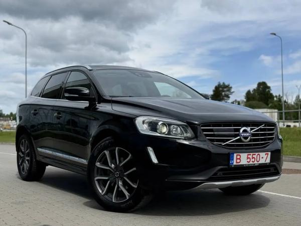 Black Volvo XC60 2016 in Rezekne, with an engine capacity of 2.40 L and mileage of 213 thousand km for 14990 €, photo 3 on AUTOMOTO.COM.LV
