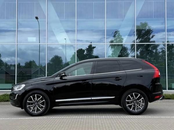 Black Volvo XC60 2016 in Rezekne, with an engine capacity of 2.40 L and mileage of 213 thousand km for 14990 €, photo 6 on AUTOMOTO.COM.LV