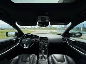 Melns Volvo XC60 2016 Rēzekne, ar dzinēja tilpumu 2.40 L un nobraukumu 213 tūkst. km par 14990 €, foto 13 vietnē AUTOMOTO.COM.LV