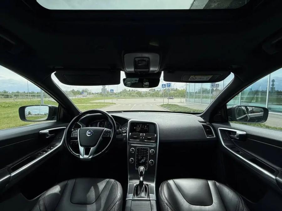 Melns Volvo XC60 2016 Rēzekne, ar dzinēja tilpumu 2.40 L un nobraukumu 213 tūkst. km par 14990 €, foto 13 vietnē AUTOMOTO.COM.LV