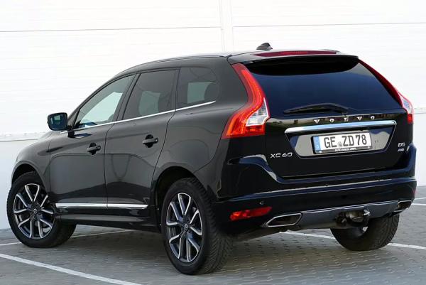 Melns Volvo XC60 2016 Rīga, ar dzinēja tilpumu 2.40 L un nobraukumu 192 tūkst. km par 9900 €, foto 7 vietnē AUTOMOTO.COM.LV
