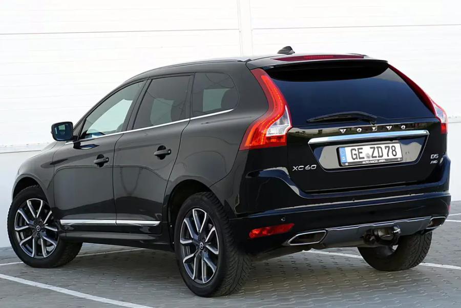 Melns Volvo XC60 2016 Rīga, ar dzinēja tilpumu 2.40 L un nobraukumu 192 tūkst. km par 9900 €, foto 8 vietnē AUTOMOTO.COM.LV