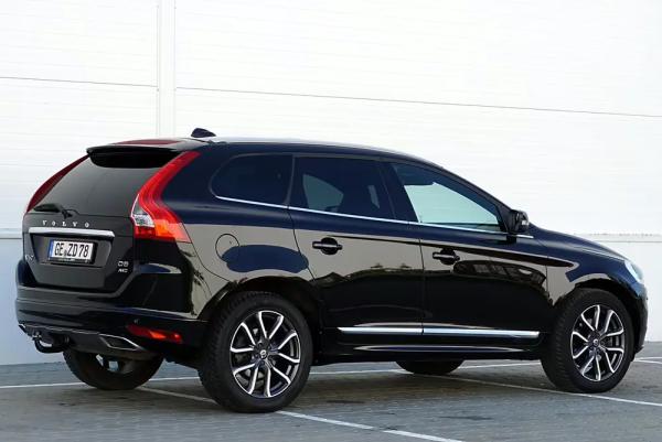 Melns Volvo XC60 2016 Rīga, ar dzinēja tilpumu 2.40 L un nobraukumu 192 tūkst. km par 9900 €, foto 9 vietnē AUTOMOTO.COM.LV
