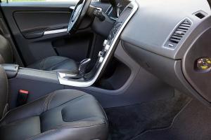 Melns Volvo XC60 2016 Rīga, ar dzinēja tilpumu 2.40 L un nobraukumu 192 tūkst. km par 9900 €, foto 13 vietnē AUTOMOTO.COM.LV