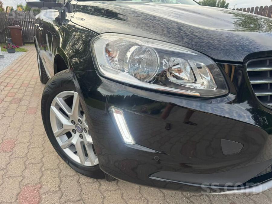 Melns Volvo XC60 2016 Ogre, ar dzinēja tilpumu 2.00 L un nobraukumu 214 tūkst. km par 13150 €, foto 10 vietnē AUTOMOTO.COM.LV