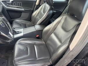 Melns Volvo XC60 2016 Ogre, ar dzinēja tilpumu 2.00 L un nobraukumu 214 tūkst. km par 13150 €, foto 16 vietnē AUTOMOTO.COM.LV