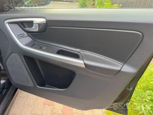 Melns Volvo XC60 2016 Ogre, ar dzinēja tilpumu 2.00 L un nobraukumu 214 tūkst. km par 13150 €, foto 19 vietnē AUTOMOTO.COM.LV
