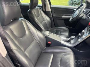 Melns Volvo XC60 2016 Ogre, ar dzinēja tilpumu 2.00 L un nobraukumu 214 tūkst. km par 13150 €, foto 26 vietnē AUTOMOTO.COM.LV