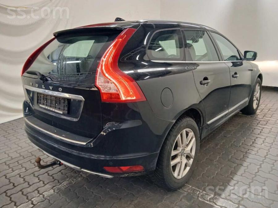 Melns Volvo XC60 2016 Ogre, ar dzinēja tilpumu 2.00 L un nobraukumu 214 tūkst. km par 13150 €, foto 34 vietnē AUTOMOTO.COM.LV