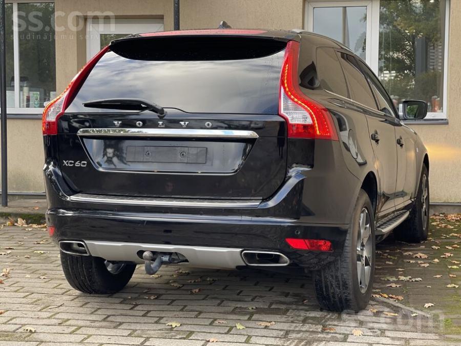 Black Volvo XC60 2016 in Riga, with an engine capacity of 2.00 L and mileage of 0 thousand km for 14400 €, photo 3 on AUTOMOTO.COM.LV