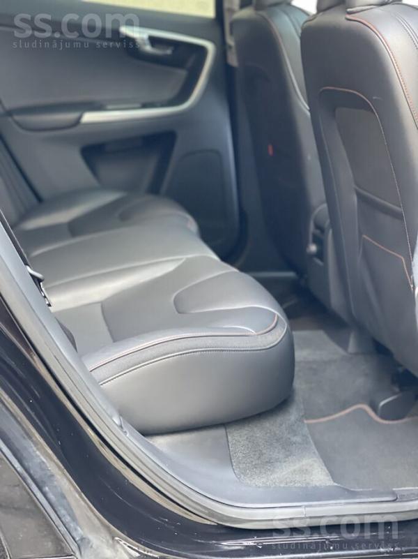 Melns Volvo XC60 2016 Rīga, ar dzinēja tilpumu 2.00 L un nobraukumu 0 tūkst. km par 14400 €, foto 7 vietnē AUTOMOTO.COM.LV