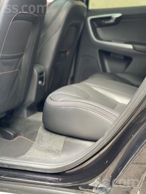 Black Volvo XC60 2016 in Riga, with an engine capacity of 2.00 L and mileage of 0 thousand km for 14400 €, photo 12 on AUTOMOTO.COM.LV