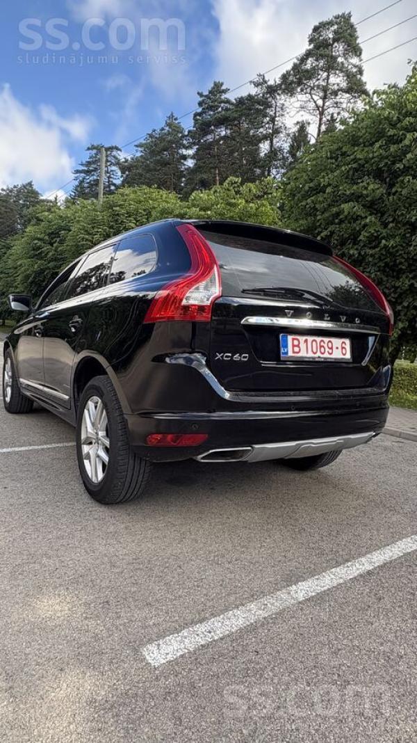 Melns Volvo XC60 2016 Ogre, ar dzinēja tilpumu 2.40 L un nobraukumu 229 tūkst. km par 14300 €, foto 5 vietnē AUTOMOTO.COM.LV