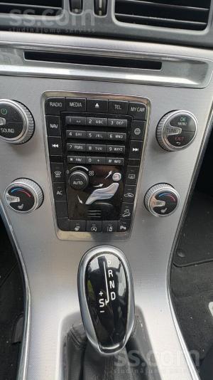 Melns Volvo XC60 2016 Ogre, ar dzinēja tilpumu 2.40 L un nobraukumu 229 tūkst. km par 14300 €, foto 11 vietnē AUTOMOTO.COM.LV
