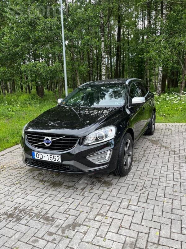 Black Volvo XC60 2016 in Riga, with an engine capacity of 2.40 L and mileage of 253 thousand km for 14699 €, photo 1 on AUTOMOTO.COM.LV